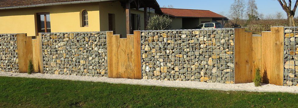 La pose d'une clôture en gabion - Parcs et jardins Parcs et jardins